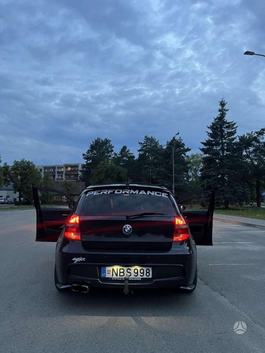 Melns BMW 118 2008 Varėna, ar dzinēja tilpumu 2.00 L un nobraukumu 305 tūkst. km par 4700 €, foto 6 vietnē AUTOMOTO.COM.LV
