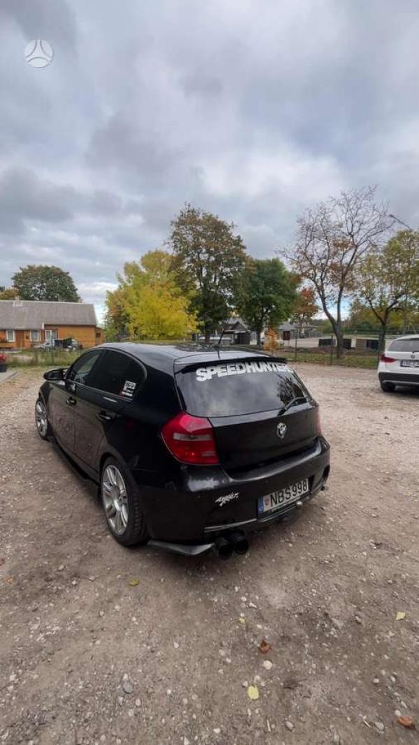 Melns BMW 118 2008 Varėna, ar dzinēja tilpumu 2.00 L un nobraukumu 305 tūkst. km par 4700 €, foto 7 vietnē AUTOMOTO.COM.LV