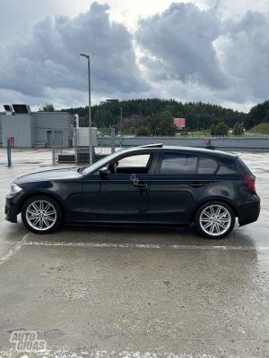 Black BMW 118 2008 in Vilnius, with an engine capacity of 2.00 L and mileage of 292 thousand km for 2750 €, photo 9 on AUTOMOTO.COM.LV