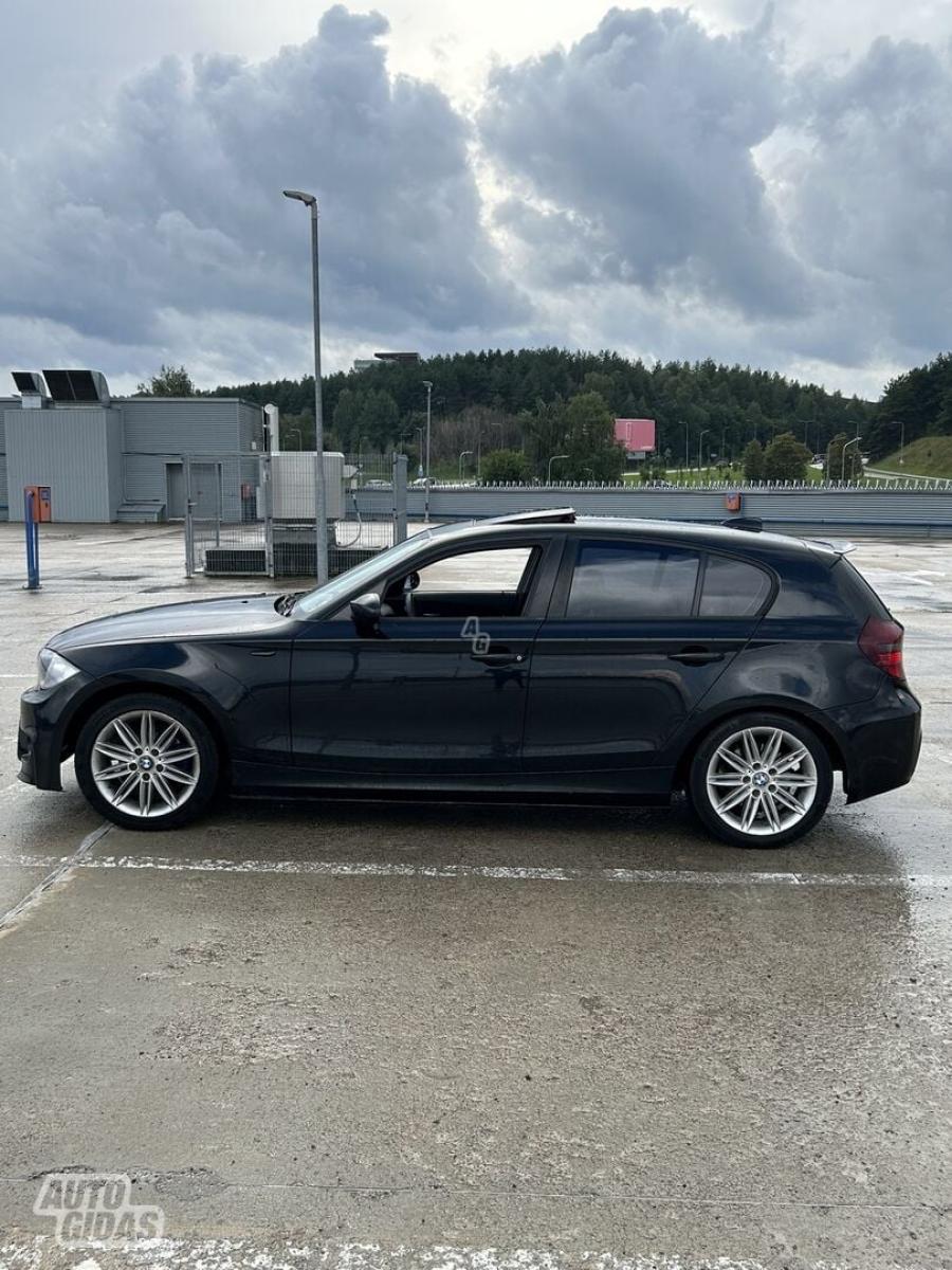 Black BMW 118 2008 in Vilnius, with an engine capacity of 2.00 L and mileage of 292 thousand km for 2750 €, photo 9 on AUTOMOTO.COM.LV