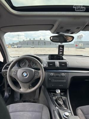 Black BMW 118 2008 in Vilnius, with an engine capacity of 2.00 L and mileage of 292 thousand km for 2750 €, photo 13 on AUTOMOTO.COM.LV