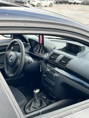 Black BMW 118 2008 in Vilnius, with an engine capacity of 2.00 L and mileage of 292 thousand km for 2750 €, photo 15 on AUTOMOTO.COM.LV