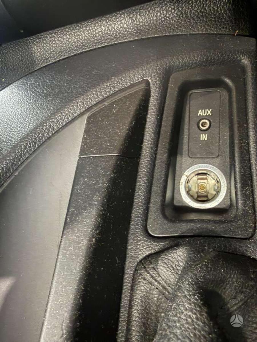 Black BMW 118 2008 in Kaunas, with an engine capacity of 2.00 L and mileage of 282 thousand km for 2450 €, photo 20 on AUTOMOTO.COM.LV