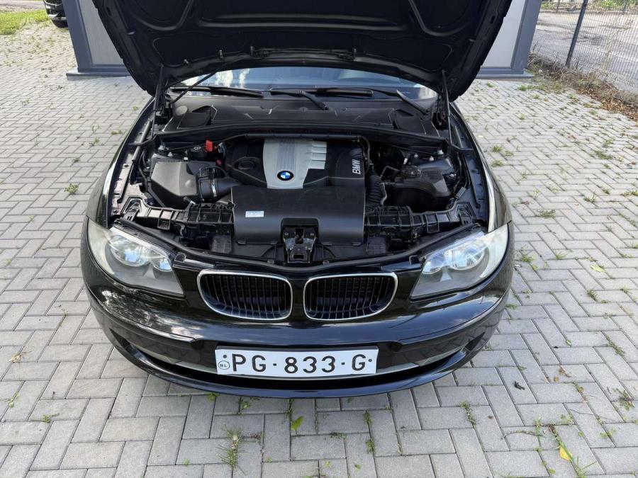 Black BMW 118 2008 in Kaunas, with an engine capacity of 2.00 L and mileage of 282 thousand km for 2450 €, photo 27 on AUTOMOTO.COM.LV