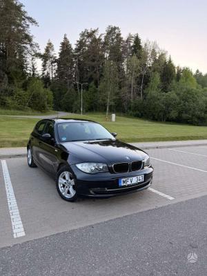 Black BMW 118 2008 in Vilnius, with an engine capacity of 2.00 L and mileage of 301 thousand km for 2100 €, photo  on AUTOMOTO.COM.LV