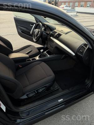 Melns BMW 118 2008 Rīga, ar dzinēja tilpumu 2.00 L un nobraukumu 342 tūkst. km par 2750 €, foto 6 vietnē AUTOMOTO.COM.LV