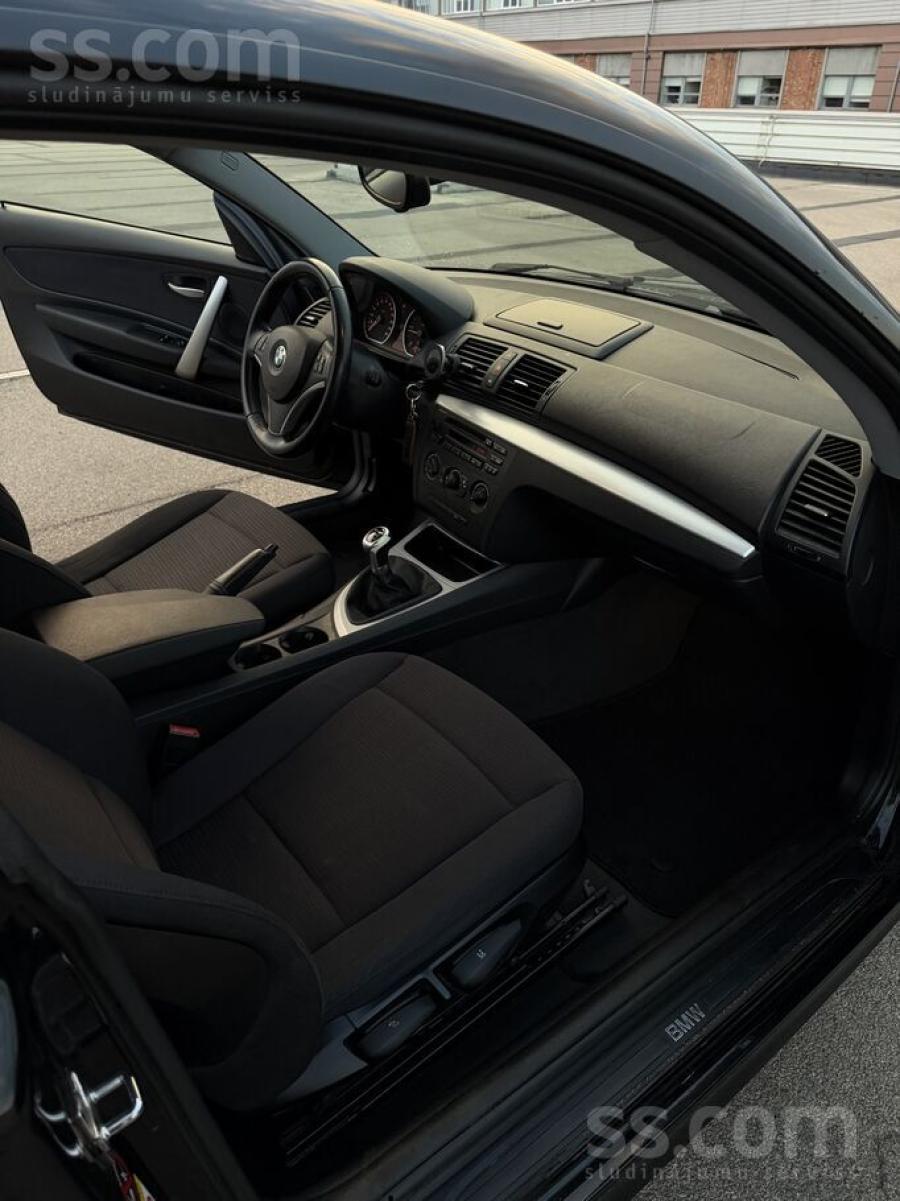 Melns BMW 118 2008 Rīga, ar dzinēja tilpumu 2.00 L un nobraukumu 342 tūkst. km par 2750 €, foto 9 vietnē AUTOMOTO.COM.LV