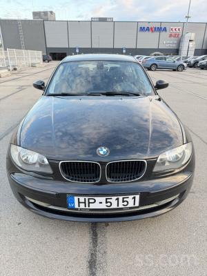 Melns BMW 118 2008 Rīga, ar dzinēja tilpumu 2.00 L un nobraukumu 342 tūkst. km par 2750 €, foto 20 vietnē AUTOMOTO.COM.LV