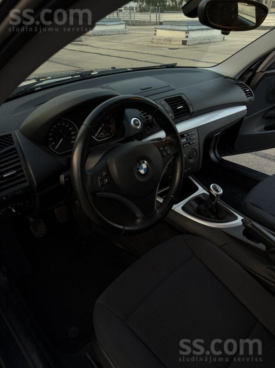 Melns BMW 118 2008 Rīga, ar dzinēja tilpumu 2.00 L un nobraukumu 342 tūkst. km par 2750 €, foto 21 vietnē AUTOMOTO.COM.LV