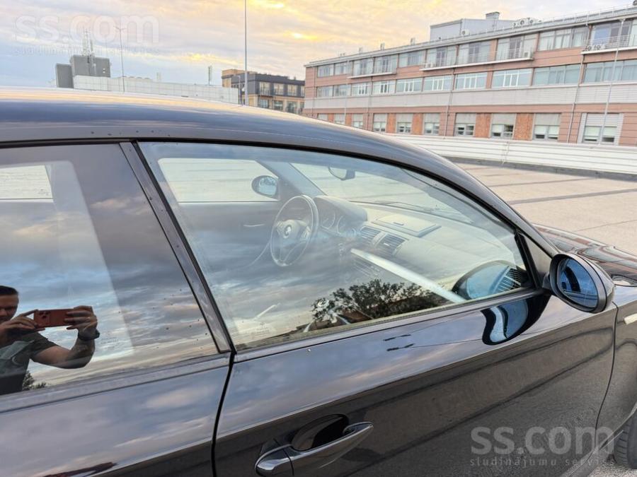 Melns BMW 118 2008 Rīga, ar dzinēja tilpumu 2.00 L un nobraukumu 342 tūkst. km par 2750 €, foto 22 vietnē AUTOMOTO.COM.LV