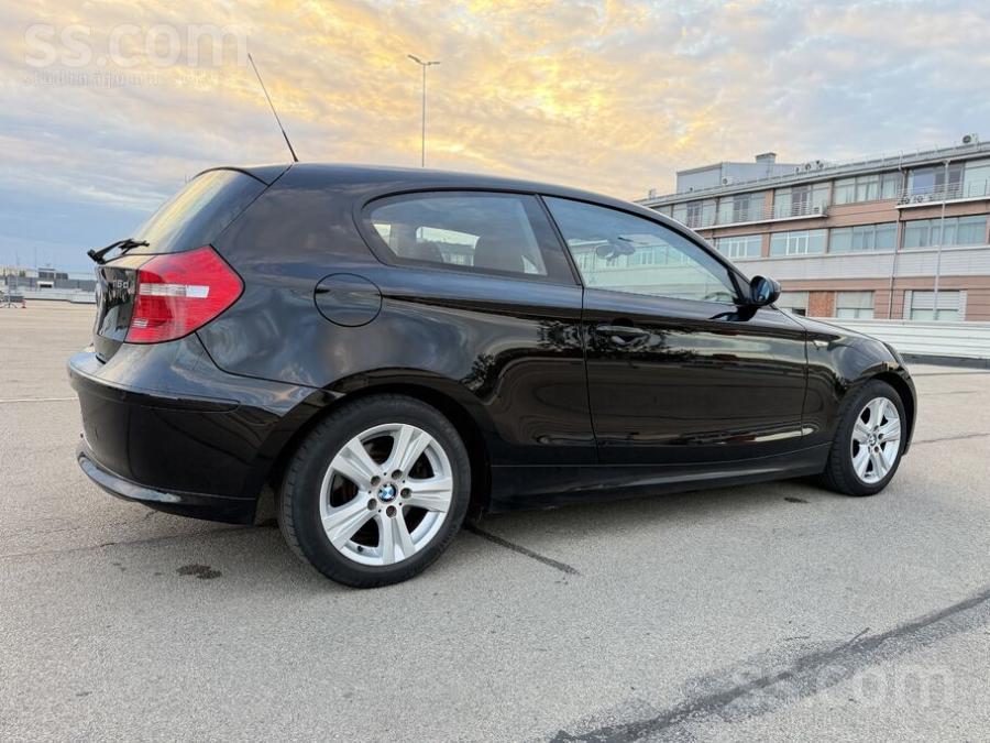 Melns BMW 118 2008 Rīga, ar dzinēja tilpumu 2.00 L un nobraukumu 342 tūkst. km par 2750 €, foto 23 vietnē AUTOMOTO.COM.LV