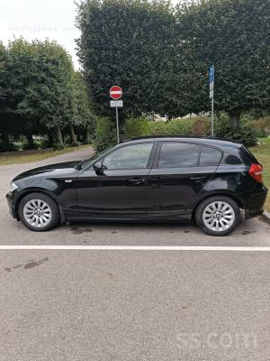 Melns BMW 118 2008 Rīga, ar dzinēja tilpumu 2.00 L un nobraukumu 453 tūkst. km par 2500 €, foto 4 vietnē AUTOMOTO.COM.LV