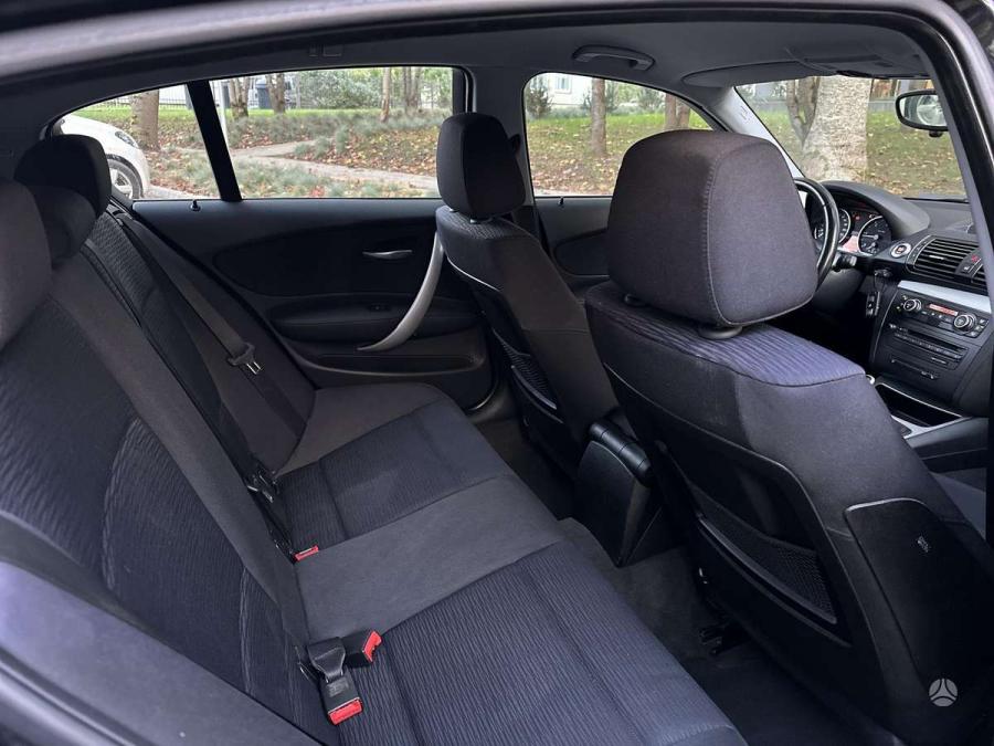 Black BMW 118 2008 in Vilnius, with an engine capacity of 2.00 L and mileage of 254 thousand km for 3250 €, photo 10 on AUTOMOTO.COM.LV