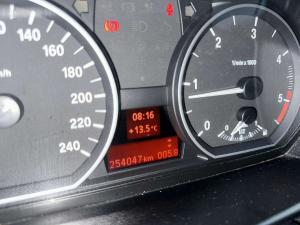 Black BMW 118 2008 in Vilnius, with an engine capacity of 2.00 L and mileage of 254 thousand km for 3250 €, photo 12 on AUTOMOTO.COM.LV