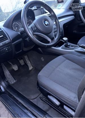 Melns BMW 118 2009 Viļņa, ar dzinēja tilpumu 2.00 L un nobraukumu 215 tūkst. km par 2500 €, foto 10 vietnē AUTOMOTO.COM.LV