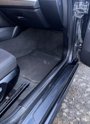 Melns BMW 118 2009 Viļņa, ar dzinēja tilpumu 2.00 L un nobraukumu 215 tūkst. km par 2500 €, foto 11 vietnē AUTOMOTO.COM.LV