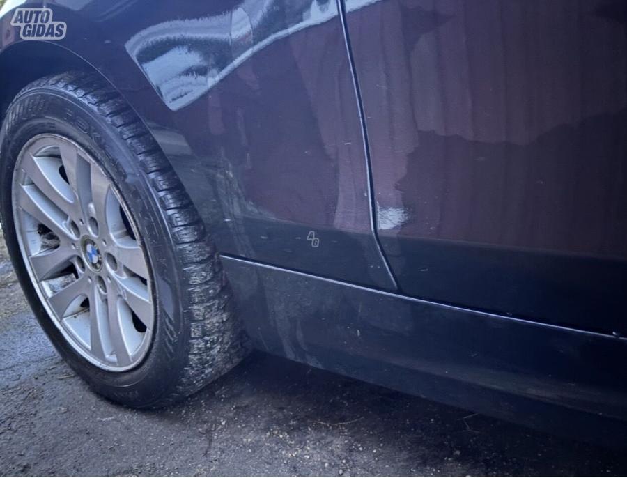 Melns BMW 118 2009 Viļņa, ar dzinēja tilpumu 2.00 L un nobraukumu 215 tūkst. km par 2500 €, foto 17 vietnē AUTOMOTO.COM.LV