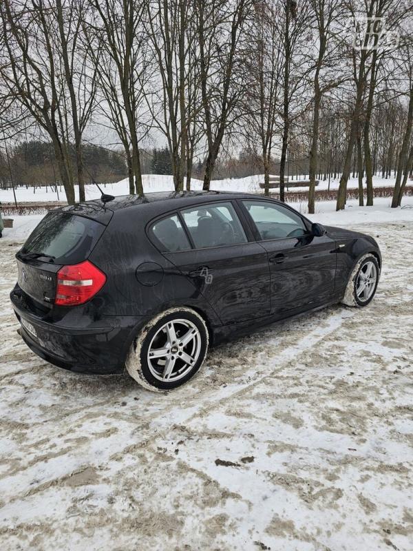 Melns BMW 118 2009 Kauņa, ar dzinēja tilpumu 1.80 L un nobraukumu 266 tūkst. km par 2550 €, foto 4 vietnē AUTOMOTO.COM.LV