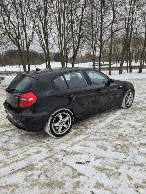 Black BMW 118 2009 in Kaunas, with an engine capacity of 1.80 L and mileage of 266 thousand km for 2550 €, photo 4 on AUTOMOTO.COM.LV