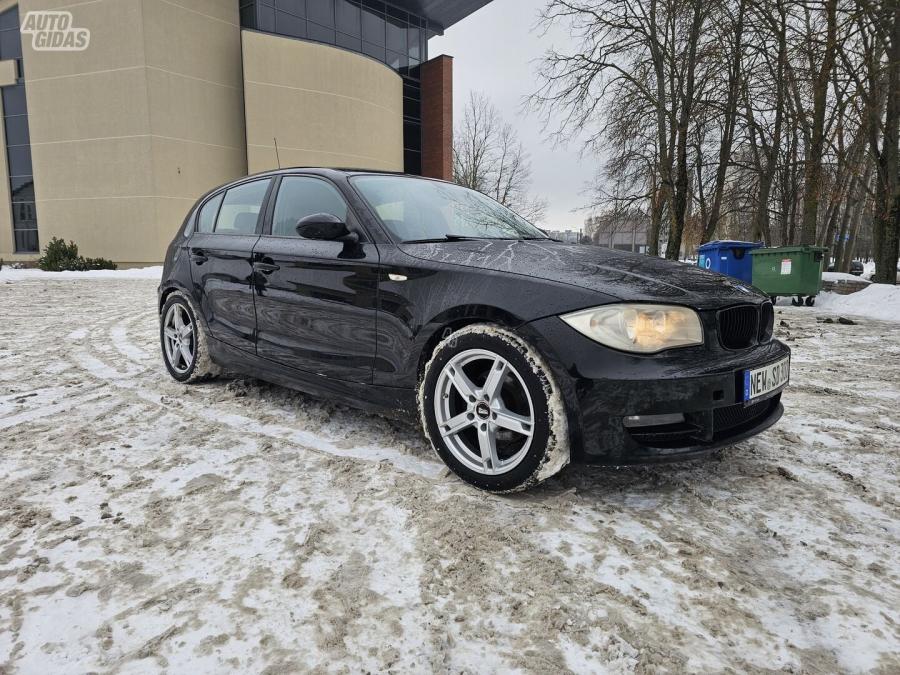 Black BMW 118 2009 in Kaunas, with an engine capacity of 1.80 L and mileage of 266 thousand km for 2550 €, photo 5 on AUTOMOTO.COM.LV