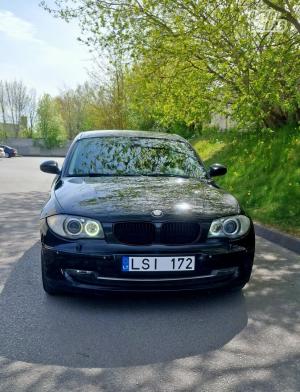 Melns BMW 118 2009 Šauļi, ar dzinēja tilpumu 2.00 L un nobraukumu 458 tūkst. km par 3950 €, foto  vietnē AUTOMOTO.COM.LV