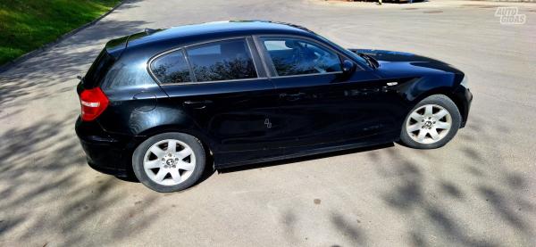 Melns BMW 118 2009 Šauļi, ar dzinēja tilpumu 2.00 L un nobraukumu 458 tūkst. km par 3950 €, foto 6 vietnē AUTOMOTO.COM.LV