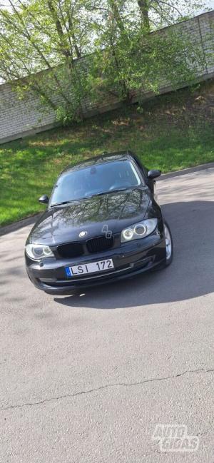 Melns BMW 118 2009 Šauļi, ar dzinēja tilpumu 2.00 L un nobraukumu 458 tūkst. km par 3950 €, foto 8 vietnē AUTOMOTO.COM.LV