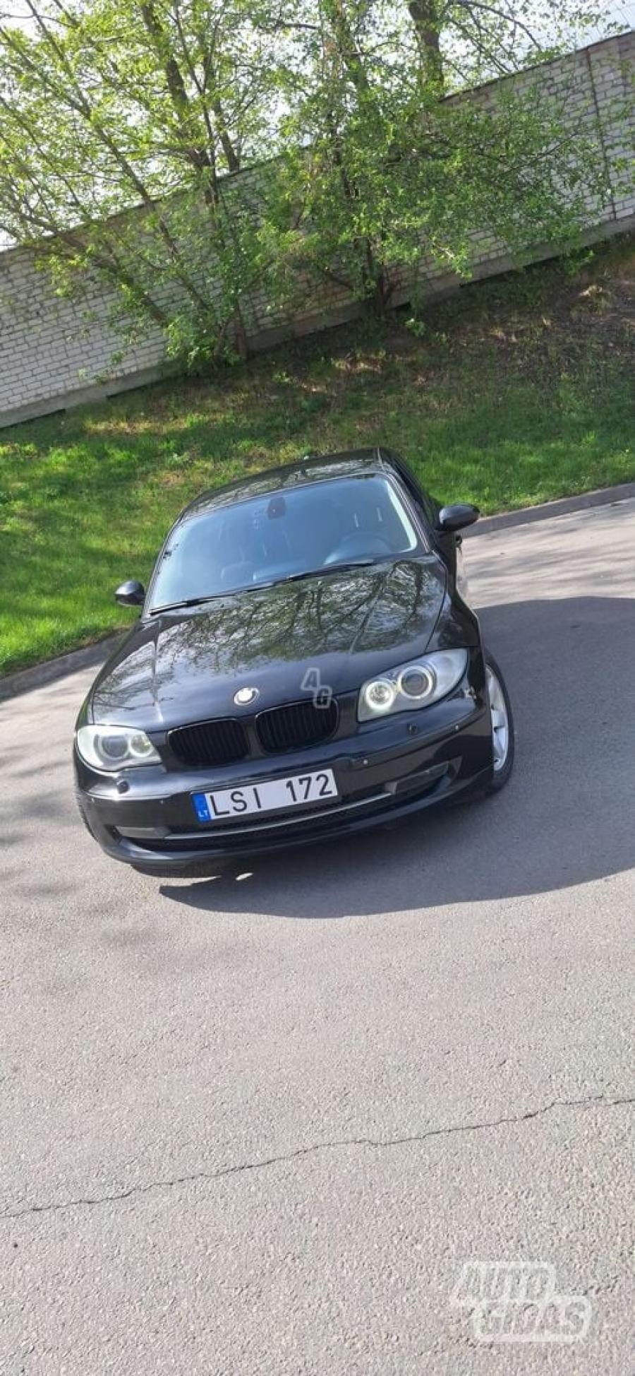 Melns BMW 118 2009 Šauļi, ar dzinēja tilpumu 2.00 L un nobraukumu 458 tūkst. km par 3950 €, foto 8 vietnē AUTOMOTO.COM.LV