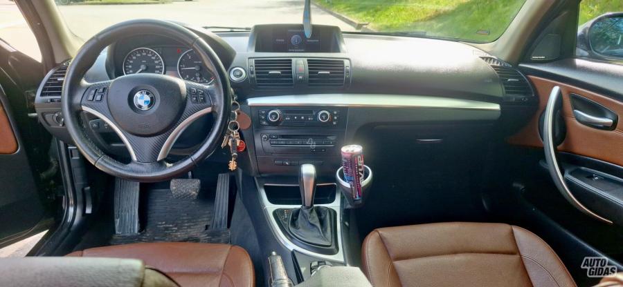 Melns BMW 118 2009 Šauļi, ar dzinēja tilpumu 2.00 L un nobraukumu 458 tūkst. km par 3950 €, foto 16 vietnē AUTOMOTO.COM.LV