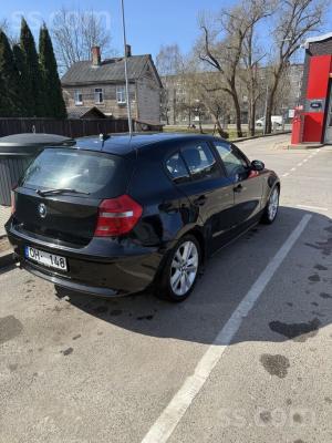 Melns BMW 118 2009 Rīga, ar dzinēja tilpumu 2.00 L un nobraukumu 290 tūkst. km par 2650 €, foto 6 vietnē AUTOMOTO.COM.LV