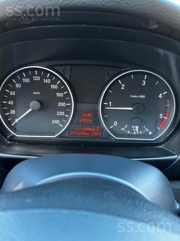 Black BMW 118 2009 in Riga, with an engine capacity of 2.00 L and mileage of 272 thousand km for 4200 €, photo 8 on AUTOMOTO.COM.LV