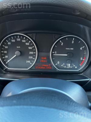 Black BMW 118 2009 in Riga, with an engine capacity of 2.00 L and mileage of 272 thousand km for 4200 €, photo 9 on AUTOMOTO.COM.LV