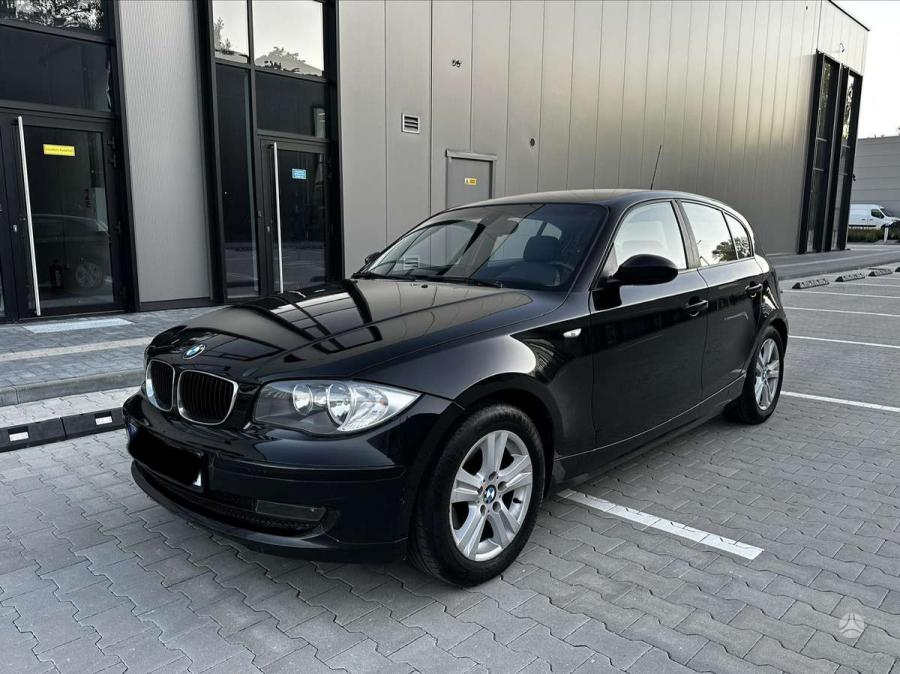 Melns BMW 118 2009 Viļņa, ar dzinēja tilpumu 2.00 L un nobraukumu 330 tūkst. km par 2250 €, foto 1 vietnē AUTOMOTO.COM.LV