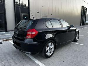 Melns BMW 118 2009 Viļņa, ar dzinēja tilpumu 2.00 L un nobraukumu 330 tūkst. km par 2250 €, foto 3 vietnē AUTOMOTO.COM.LV