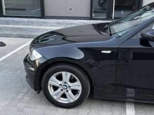 Melns BMW 118 2009 Viļņa, ar dzinēja tilpumu 2.00 L un nobraukumu 330 tūkst. km par 2250 €, foto 6 vietnē AUTOMOTO.COM.LV