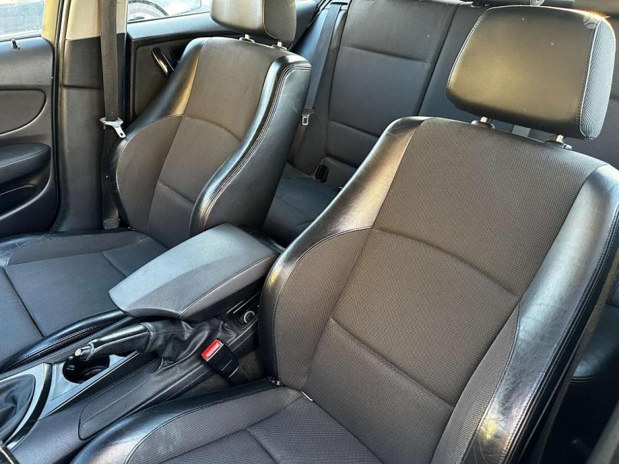 Melns BMW 118 2009 Viļņa, ar dzinēja tilpumu 2.00 L un nobraukumu 330 tūkst. km par 2250 €, foto 9 vietnē AUTOMOTO.COM.LV