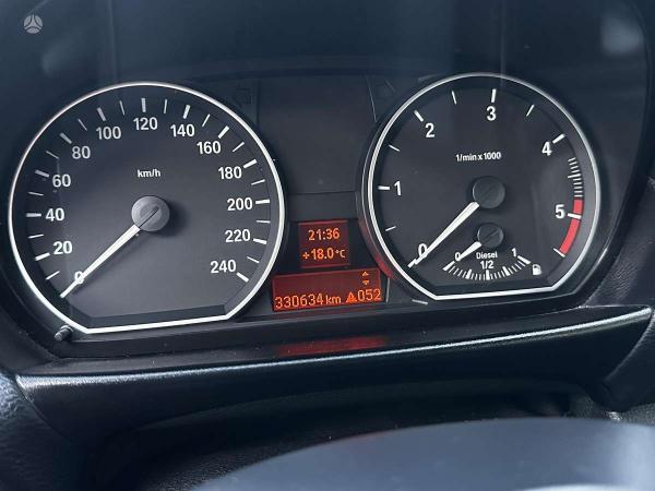 Черный БМВ 118 2009 в Вильнюс, объемом двигателя 2.00 л и пробегом 330 тыс. км за 2250 €, фото 9 на AUTOMOTO.COM.LV