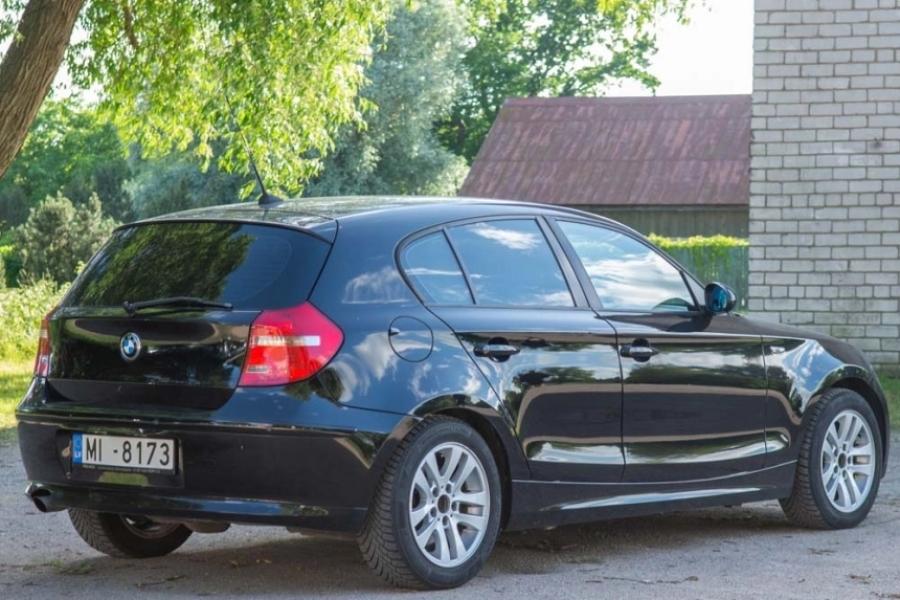Черный БМВ 118 2009 в Рига, объемом двигателя 2.00 л и пробегом 272 тыс. км за 4690 €, фото 14 на AUTOMOTO.COM.LV