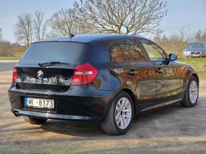 Black BMW 118 2009 in Grobiņa, with an engine capacity of 2.00 L and mileage of 272 thousand km for 4690 €, photo 5 on AUTOMOTO.COM.LV