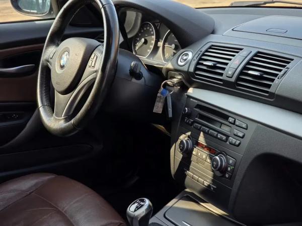 Melns BMW 118 2009 Grobiņa, ar dzinēja tilpumu 2.00 L un nobraukumu 272 tūkst. km par 4690 €, foto 9 vietnē AUTOMOTO.COM.LV