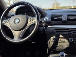 Black BMW 118 2009 in Grobiņa, with an engine capacity of 2.00 L and mileage of 272 thousand km for 4690 €, photo 11 on AUTOMOTO.COM.LV