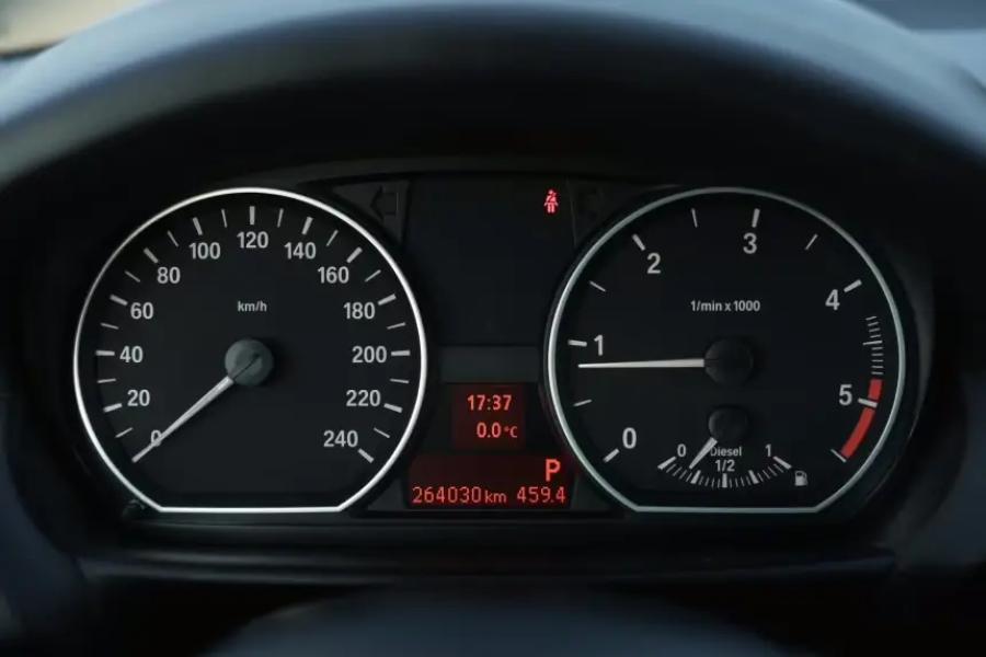 Черный БМВ 118 2009 в Лиепая, объемом двигателя 2.00 л и пробегом 264 тыс. км за 5350 €, фото 13 на AUTOMOTO.COM.LV