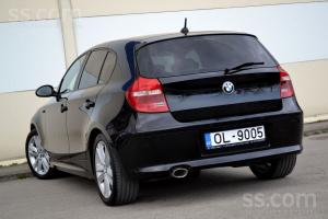 Melns BMW 118 2009 Tukums, ar dzinēja tilpumu 2.00 L un nobraukumu 266 tūkst. km par 6490 €, foto 5 vietnē AUTOMOTO.COM.LV