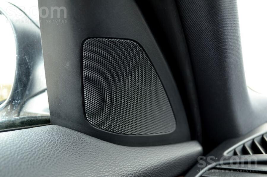 Melns BMW 118 2009 Tukums, ar dzinēja tilpumu 2.00 L un nobraukumu 266 tūkst. km par 6490 €, foto 21 vietnē AUTOMOTO.COM.LV