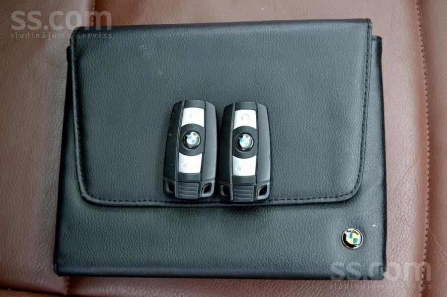 Melns BMW 118 2009 Tukums, ar dzinēja tilpumu 2.00 L un nobraukumu 266 tūkst. km par 6490 €, foto 32 vietnē AUTOMOTO.COM.LV