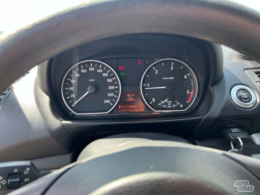 Black BMW 118 2009 in Vilnius, with an engine capacity of 2.00 L and mileage of 319 thousand km for 3690 €, photo 12 on AUTOMOTO.COM.LV