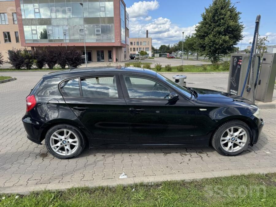 Melns BMW 118 2009 Rīga, ar dzinēja tilpumu 2.00 L un nobraukumu 267 tūkst. km par 2450 €, foto 6 vietnē AUTOMOTO.COM.LV