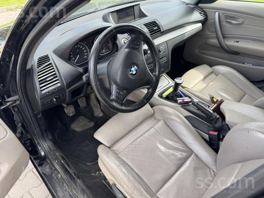 Melns BMW 118 2009 Rīga, ar dzinēja tilpumu 2.00 L un nobraukumu 267 tūkst. km par 2450 €, foto 7 vietnē AUTOMOTO.COM.LV
