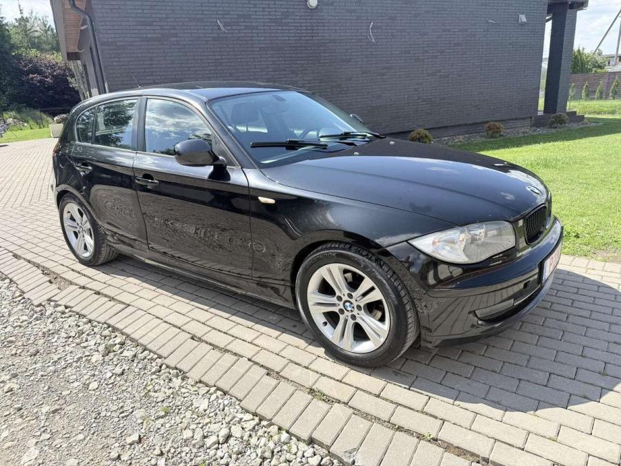 Melns BMW 118 2009 Kauņa, ar dzinēja tilpumu 2.00 L un nobraukumu 280 tūkst. km par 2750 €, foto 4 vietnē AUTOMOTO.COM.LV