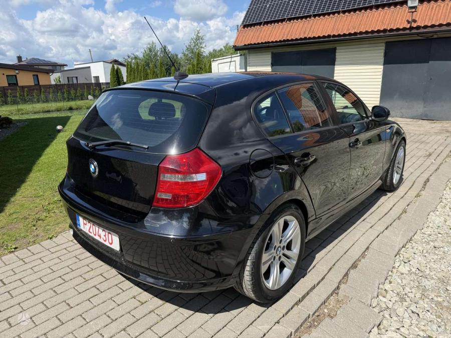 Melns BMW 118 2009 Kauņa, ar dzinēja tilpumu 2.00 L un nobraukumu 280 tūkst. km par 2750 €, foto 5 vietnē AUTOMOTO.COM.LV